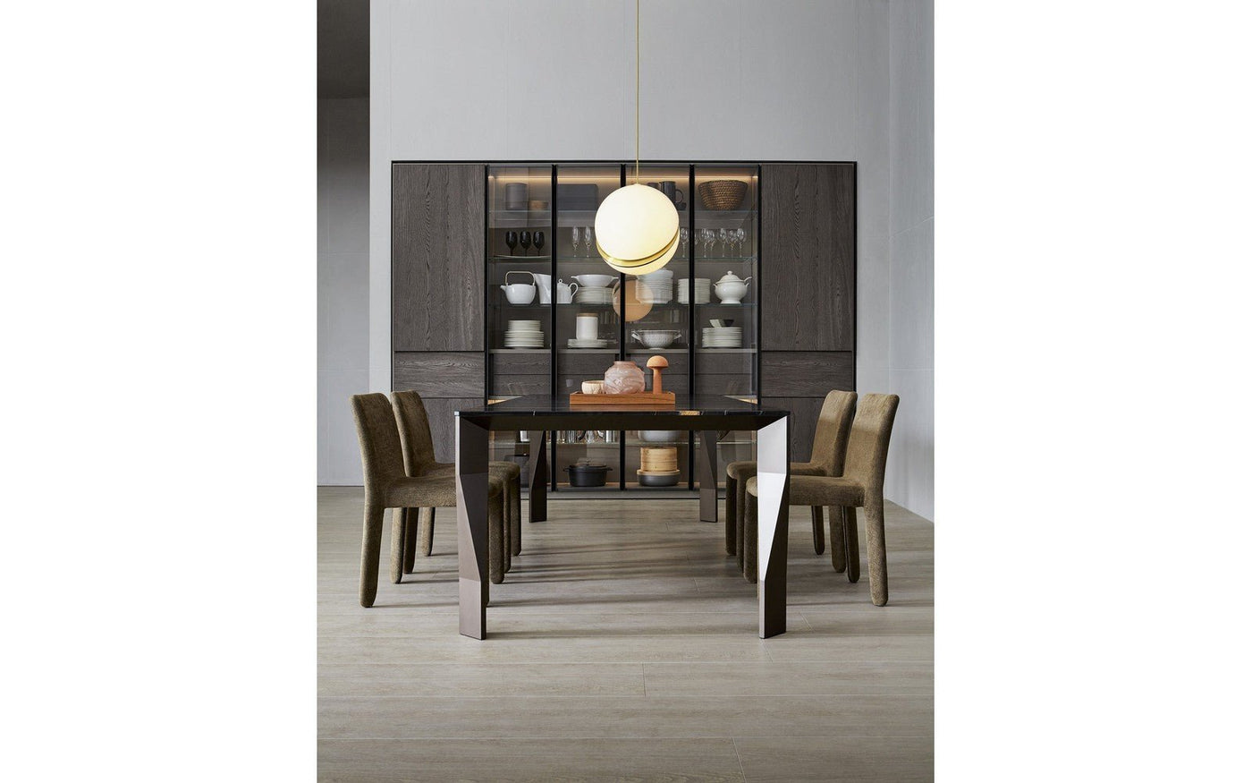 Diamond Regular Table by Molteni | Furnivita